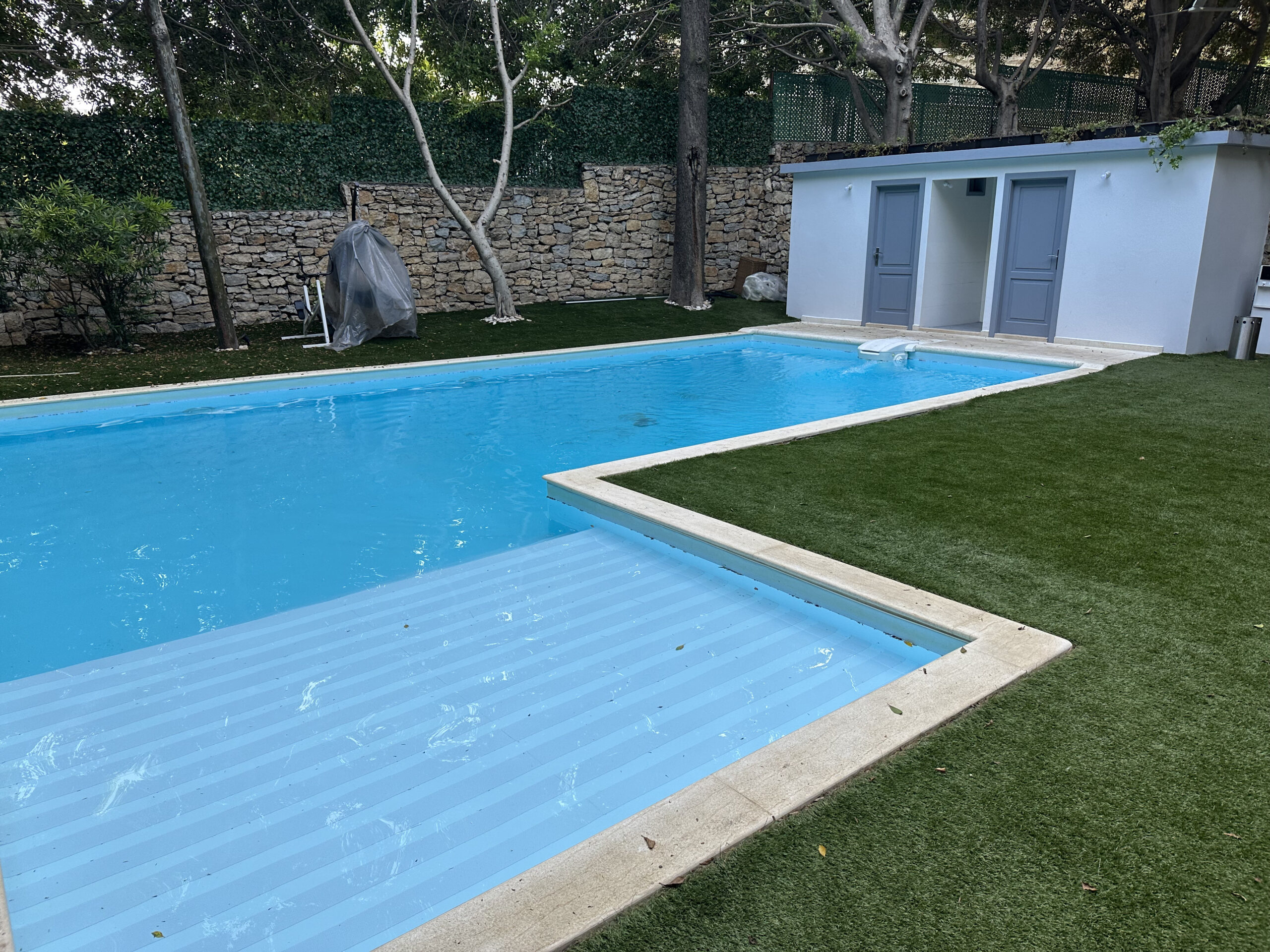 Get Inspired | Build a Pool: from Design to Pool Care | Desjoyaux Pools